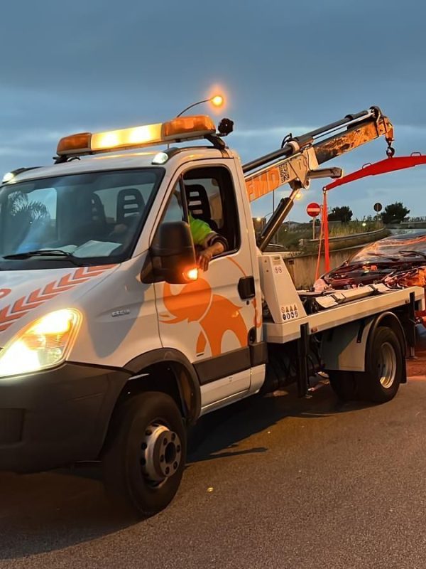 Soccorso e Trasporto Stradale a Messina | FMD Semida